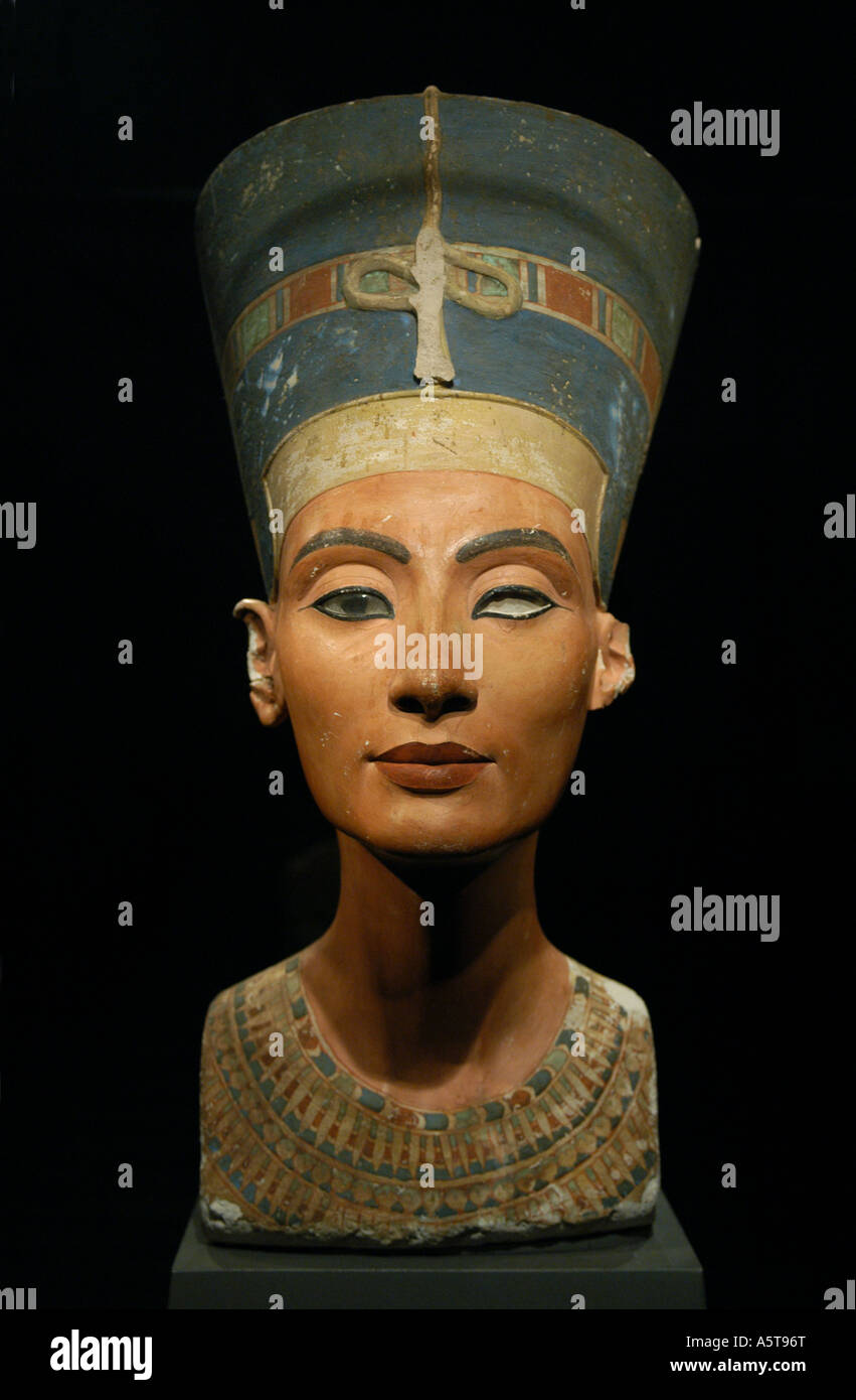 Queen nefertiti hi-res stock photography and images - Alamy