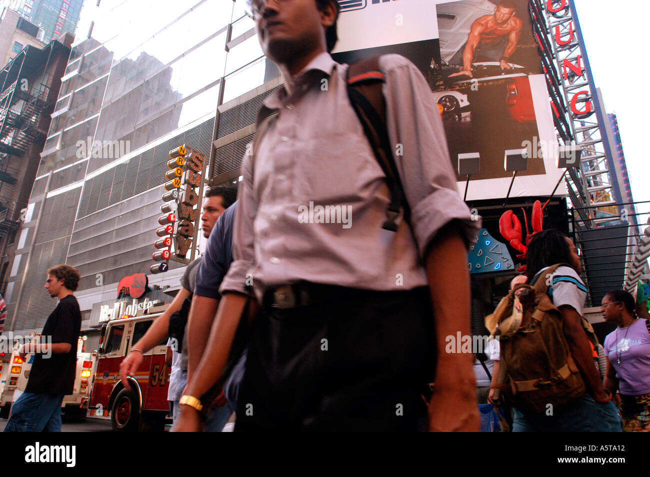Ernst young building times square hi-res stock photography and images ...