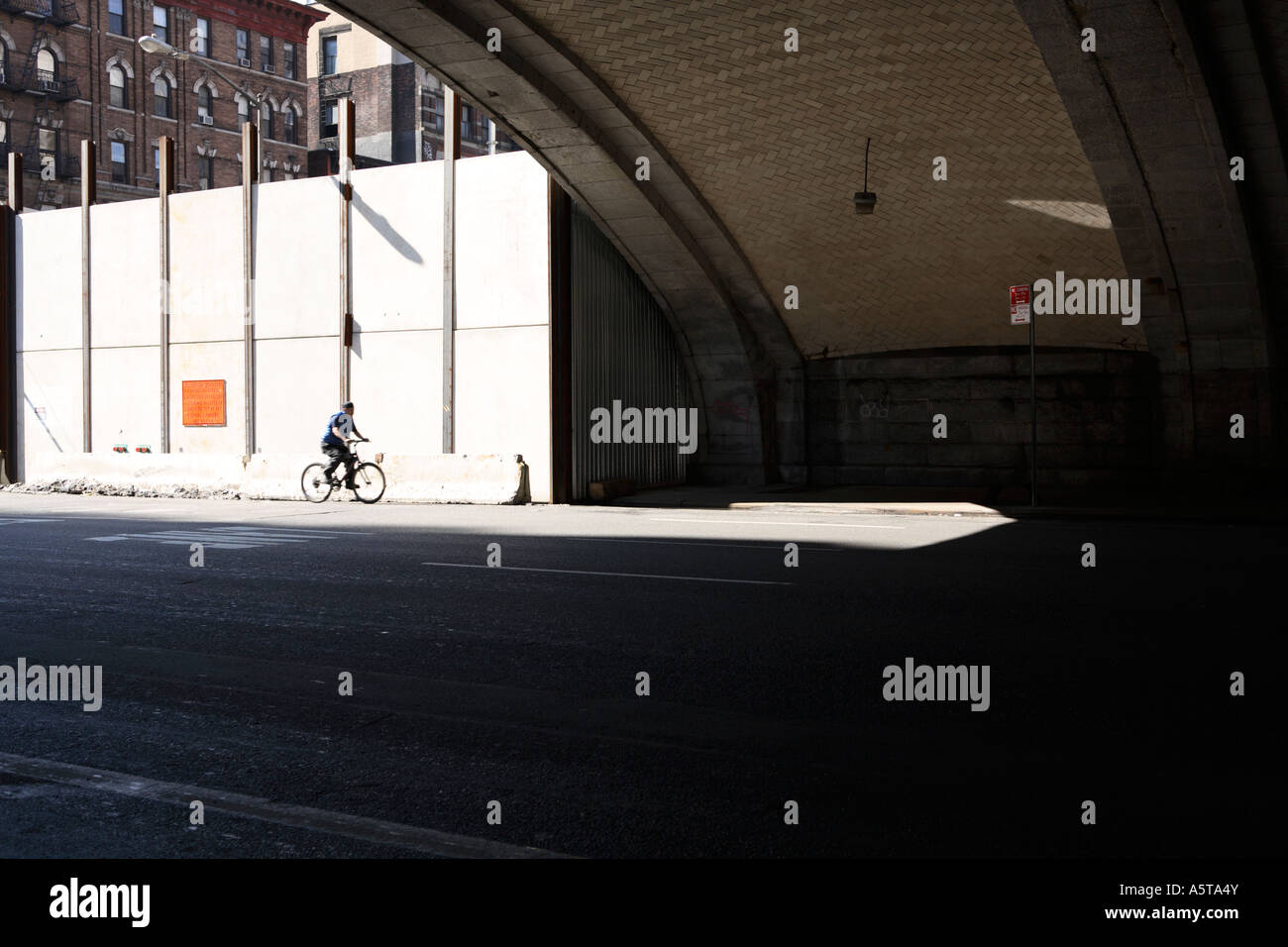 First Avenue Bridge High Resolution Stock Photography and Images - Alamy