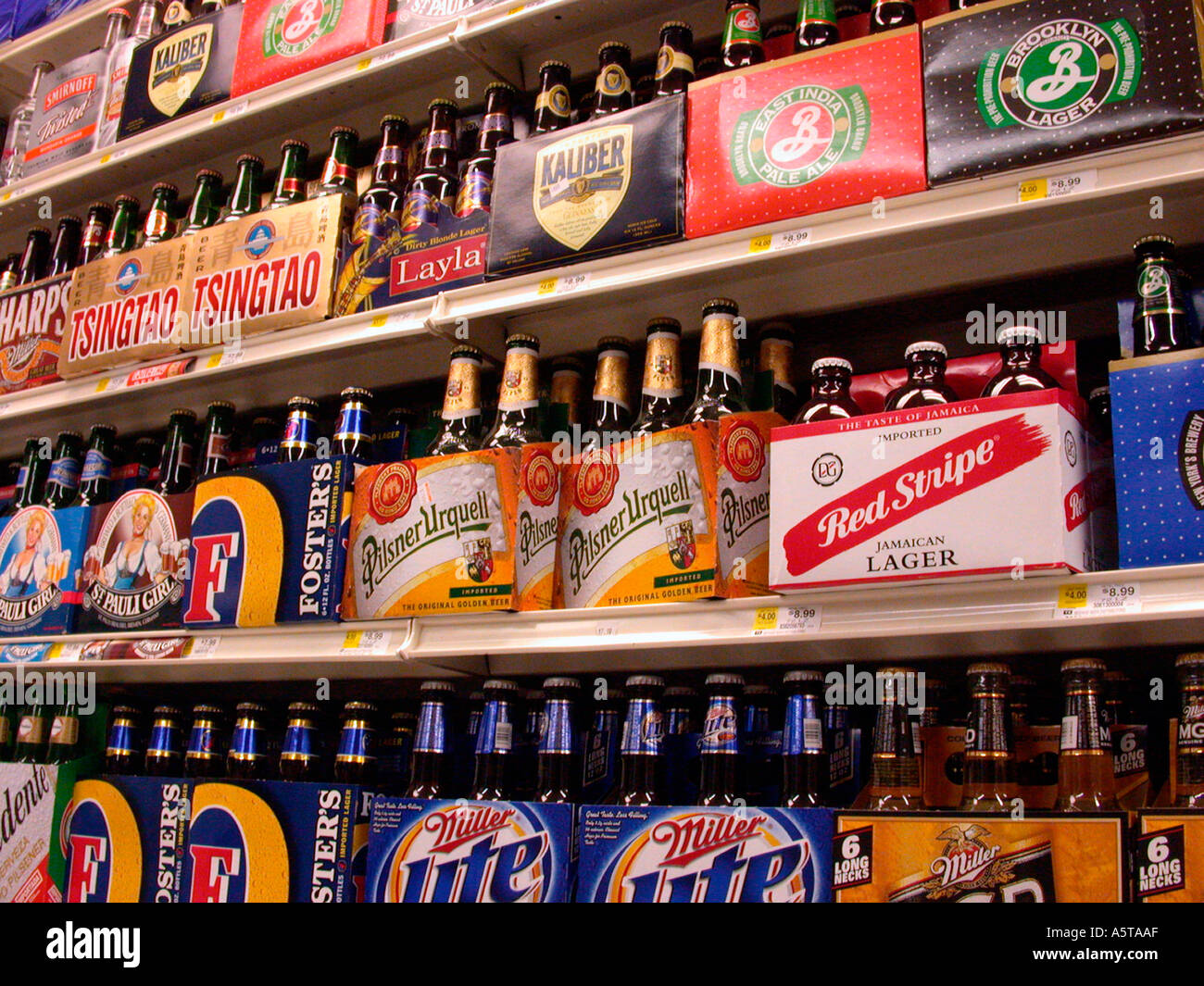 A supermarket display in the beer department Stock Photo - Alamy