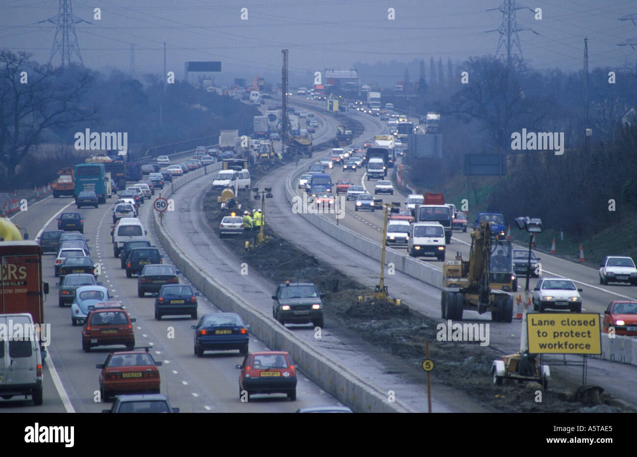 M25 roadworks hi-res stock photography and images - Alamy