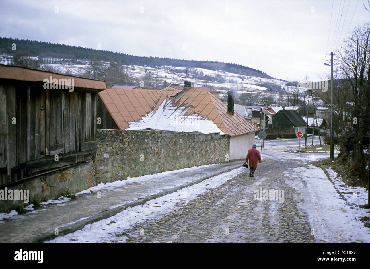 Poor housing hi-res stock photography and images - Alamy