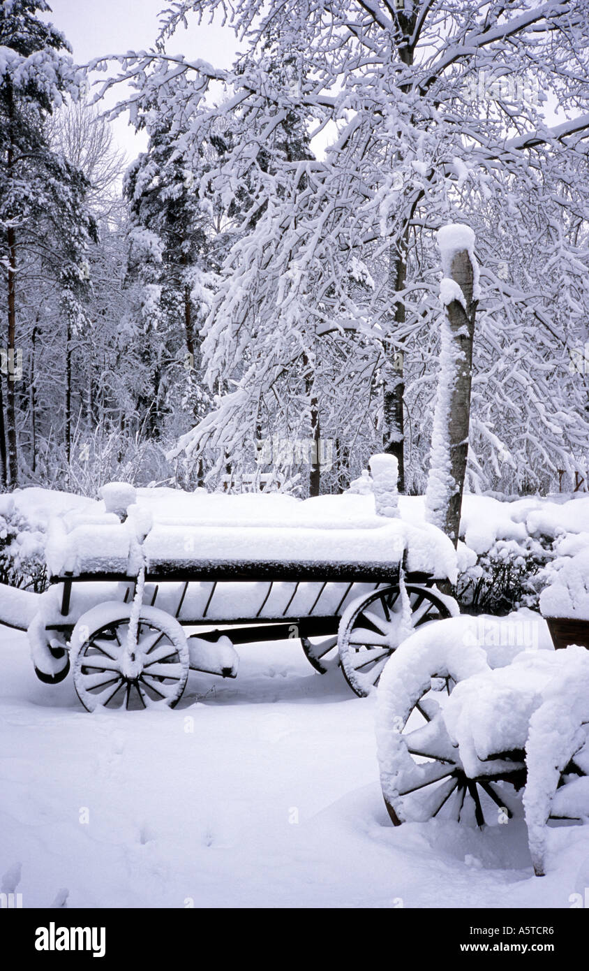 Carriage ride in the snow hi-res stock photography and images - Alamy