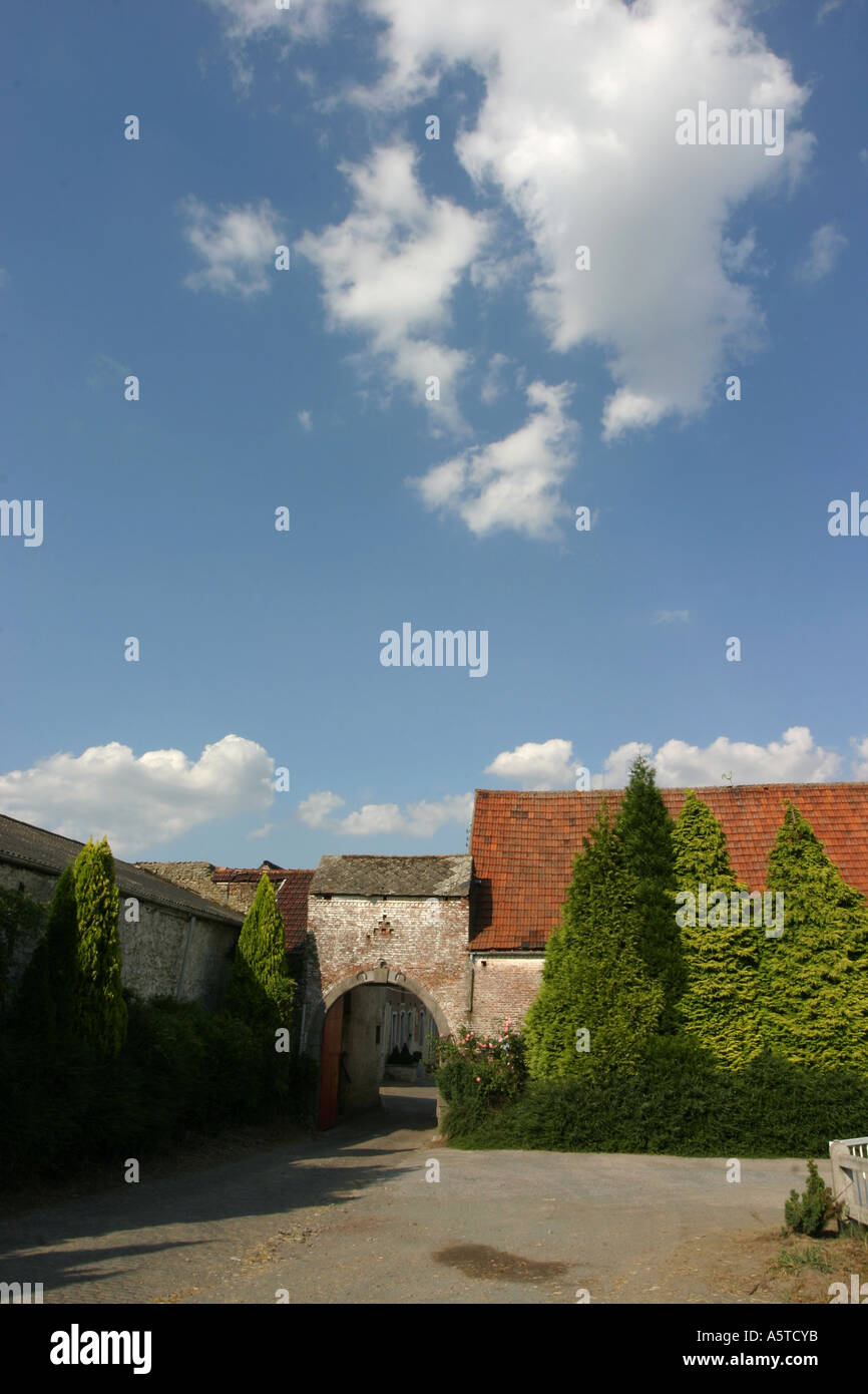 Belgian farm in the countryside Stock Photo - Alamy