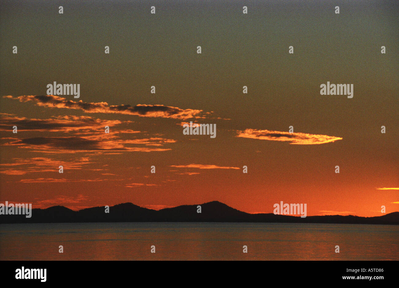 empty sky over sea dawn dusk clouds glow 3382 Stock Photo - Alamy