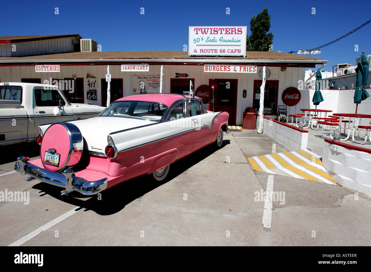 Twisters diner williams hi-res stock photography and images - Alamy