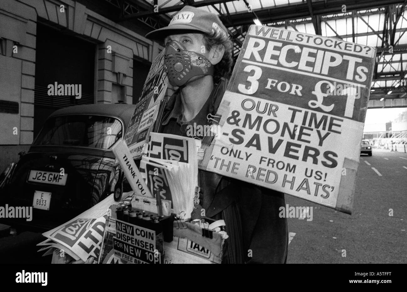 London street vendor Black and White Stock Photos & Images - Alamy