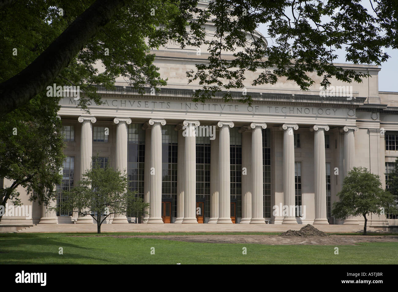 Massachusetts Institute of Technology (MIT Stock Photo - Alamy