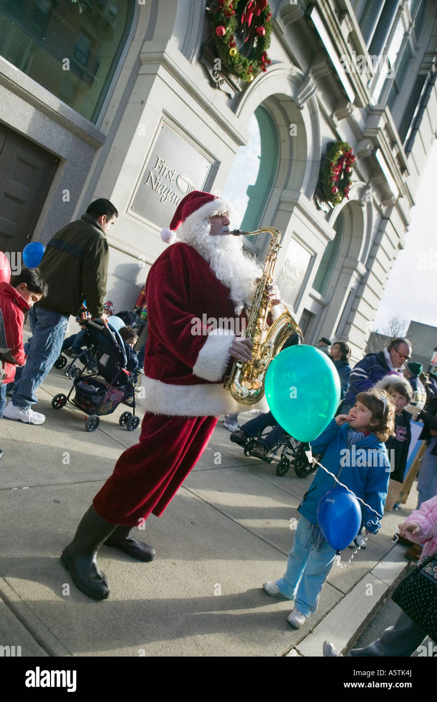 Saxophone Santa playing for children at annual Victorian Stroll Troy ...
