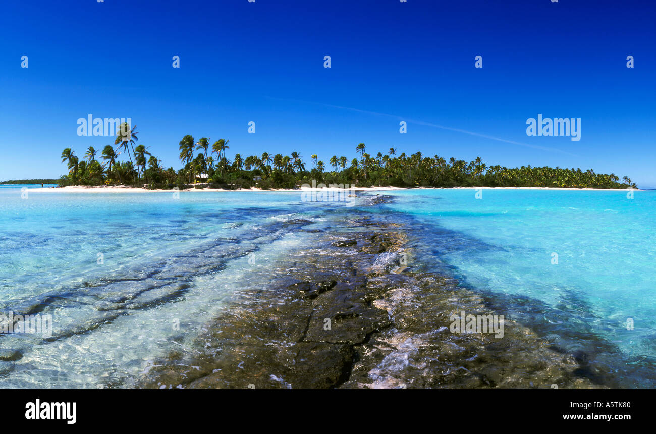 One foot Island Aitutaki Cook Islands Stock Photo - Alamy