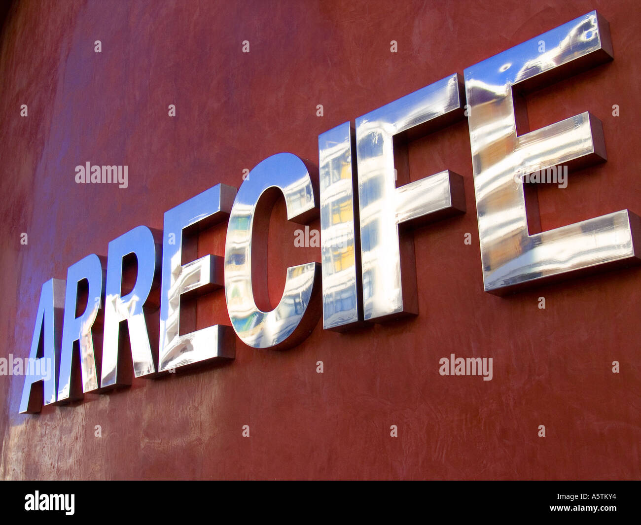 Arrecife horizontal landscape red wall hi-res stock photography and ...