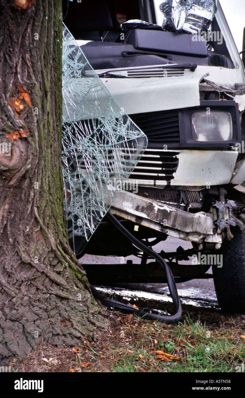 traffic accident frontal crash with a tree Stock Photo - Alamy