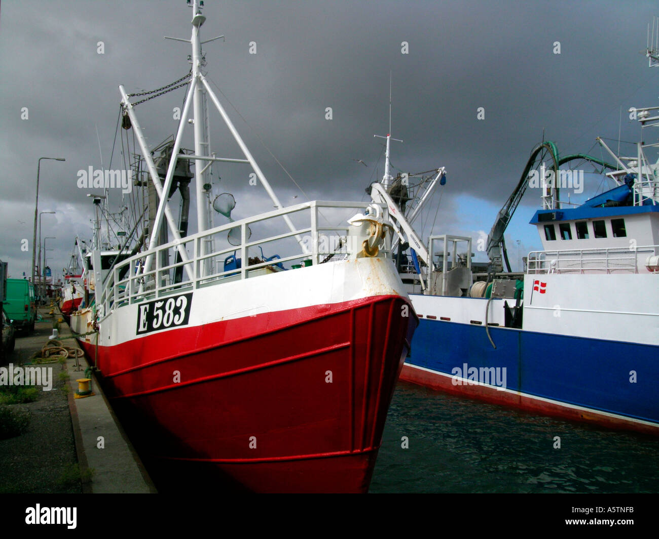 Fisher cutters hi-res stock photography and images - Alamy