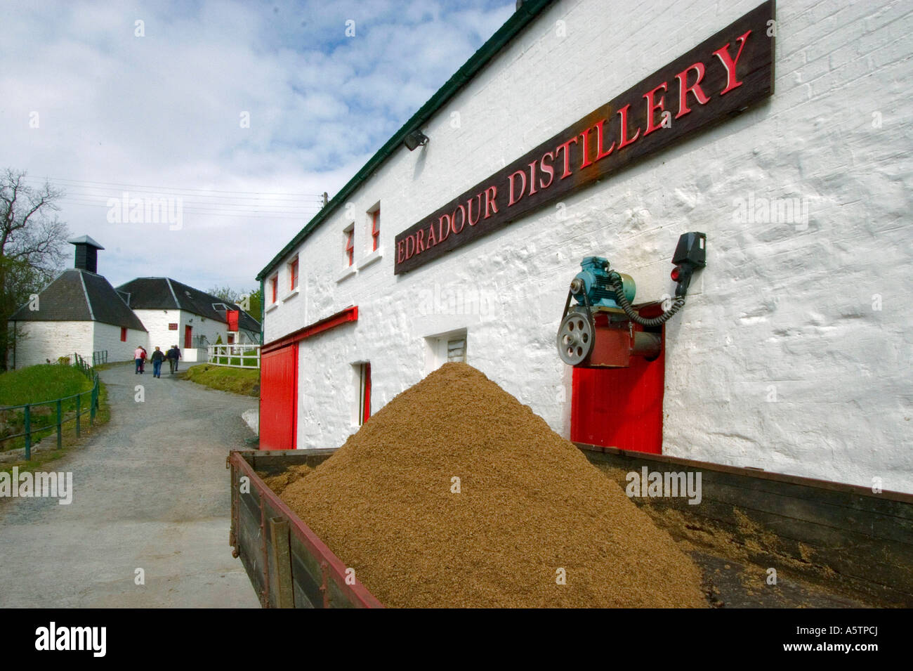 Edradour distillery Stock Photo - Alamy