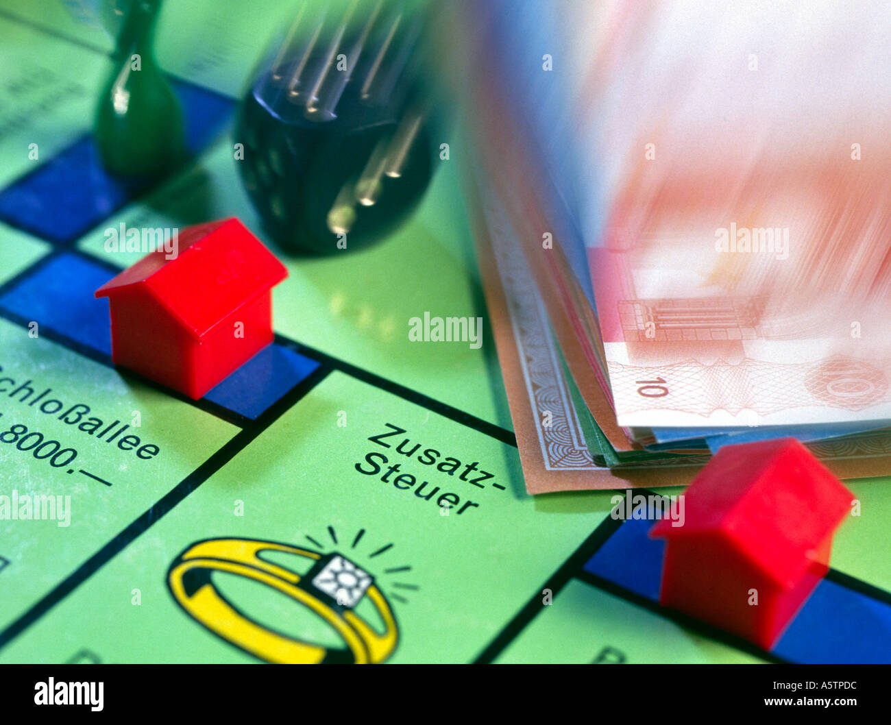 Monopoly close up hi-res stock photography and images - Alamy
