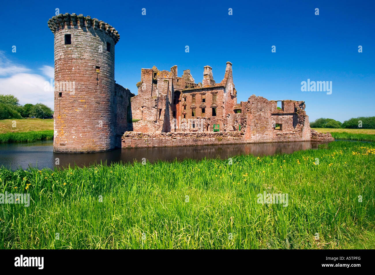 Caerlaverock Castle Stock Photo - Alamy