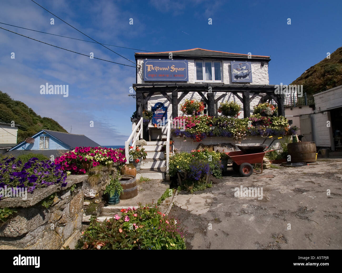 Pub at Trevaunance Cove, St Agnes, Cornwall, England UK Stock Photo - Alamy