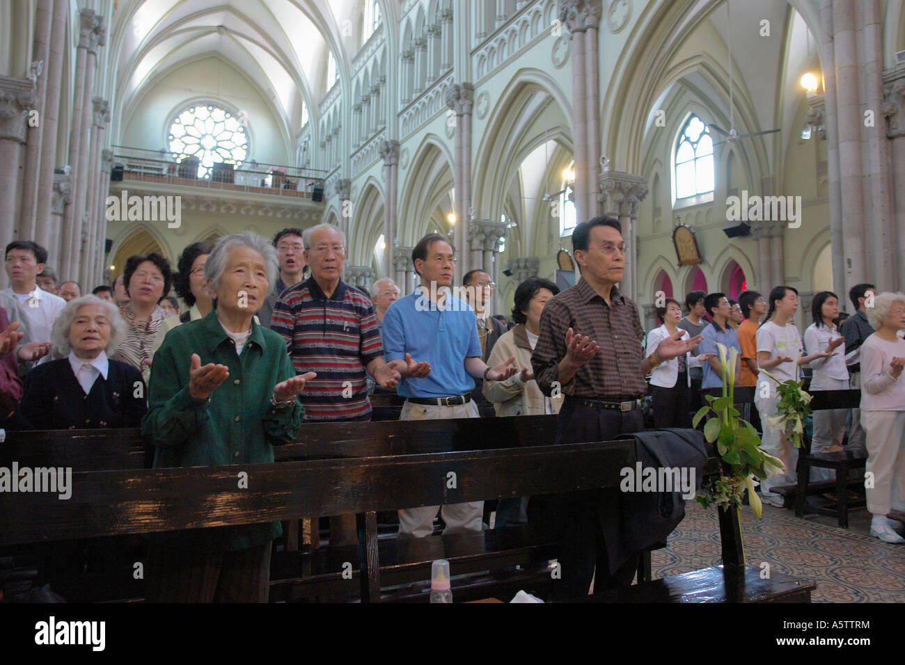 Painet jf5661 china sunday mass inside ignatius catholic cathedral ...