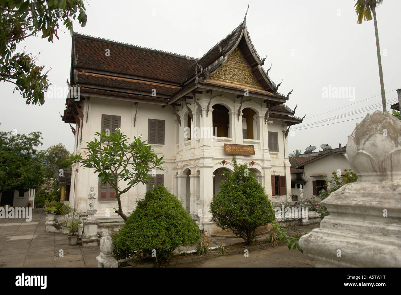 Painet jf5709 laos traditional house luang prabang asia se architecture ...