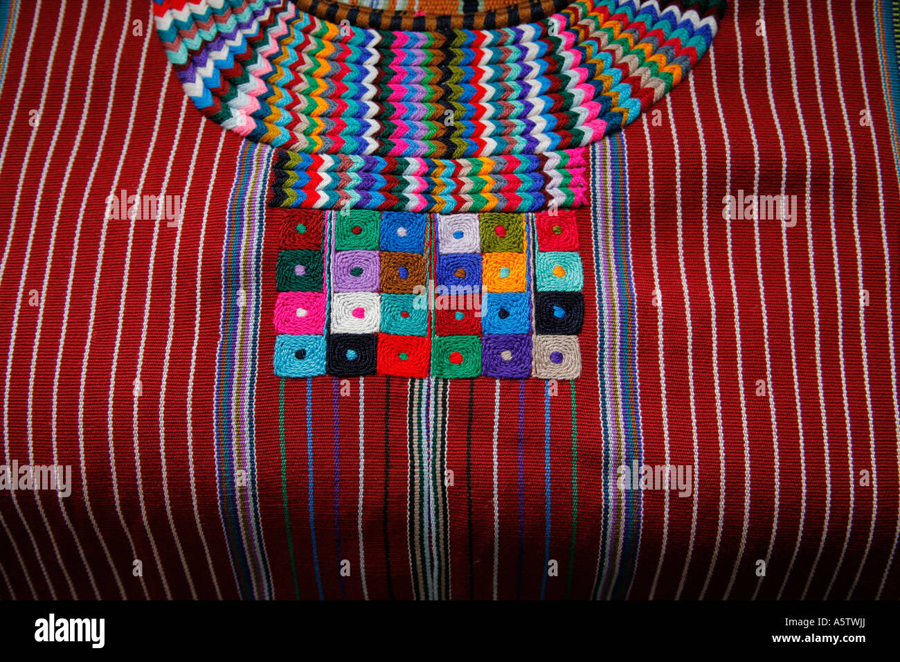 Huipiles hi-res stock photography and images - Alamy