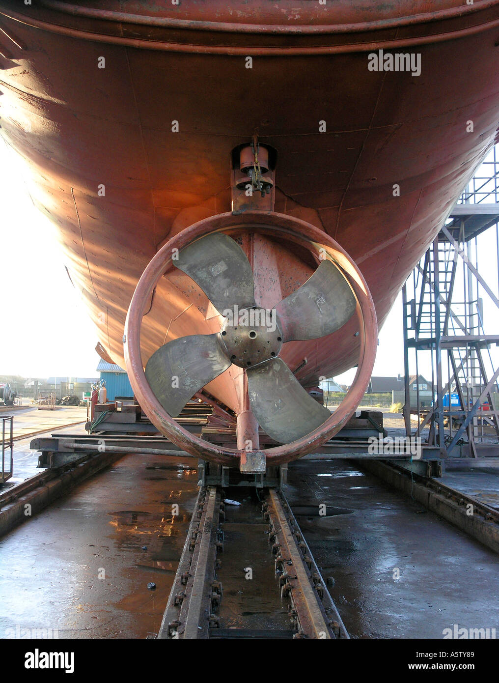 Bottom trawler vessel hi-res stock photography and images - Alamy