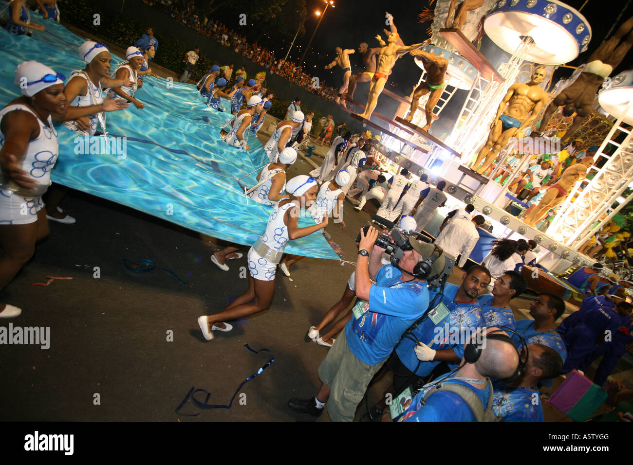 Float and samba dancer in amazing costume prepare for Rio de Janeiro ...