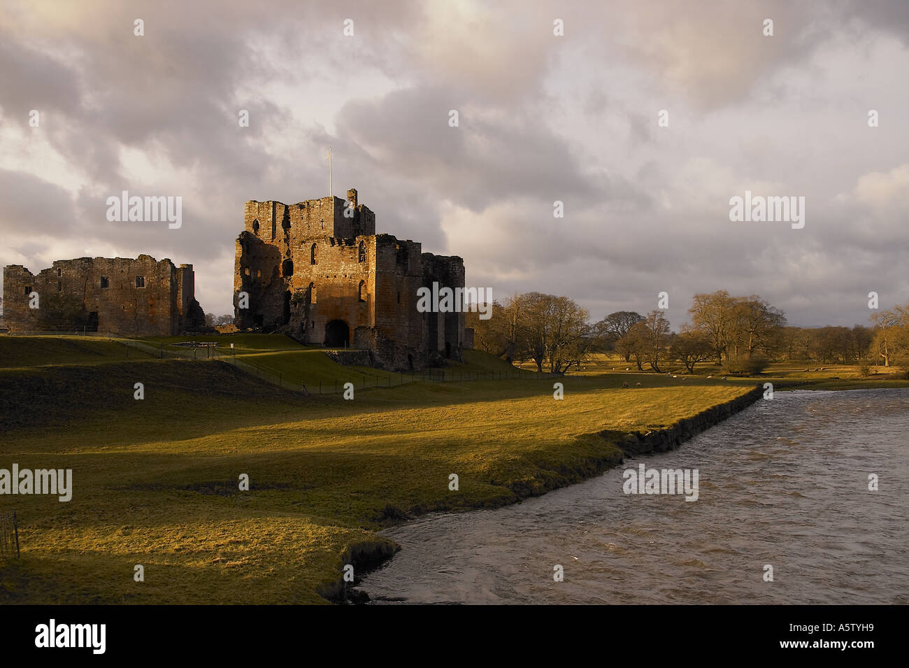 Ruins of brougham castle hi-res stock photography and images - Alamy
