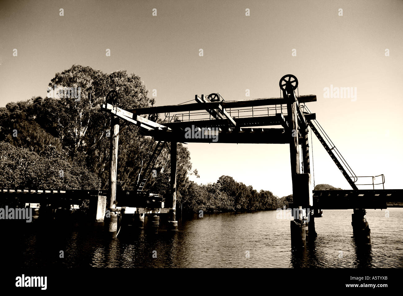 Cane bridge hi-res stock photography and images - Alamy