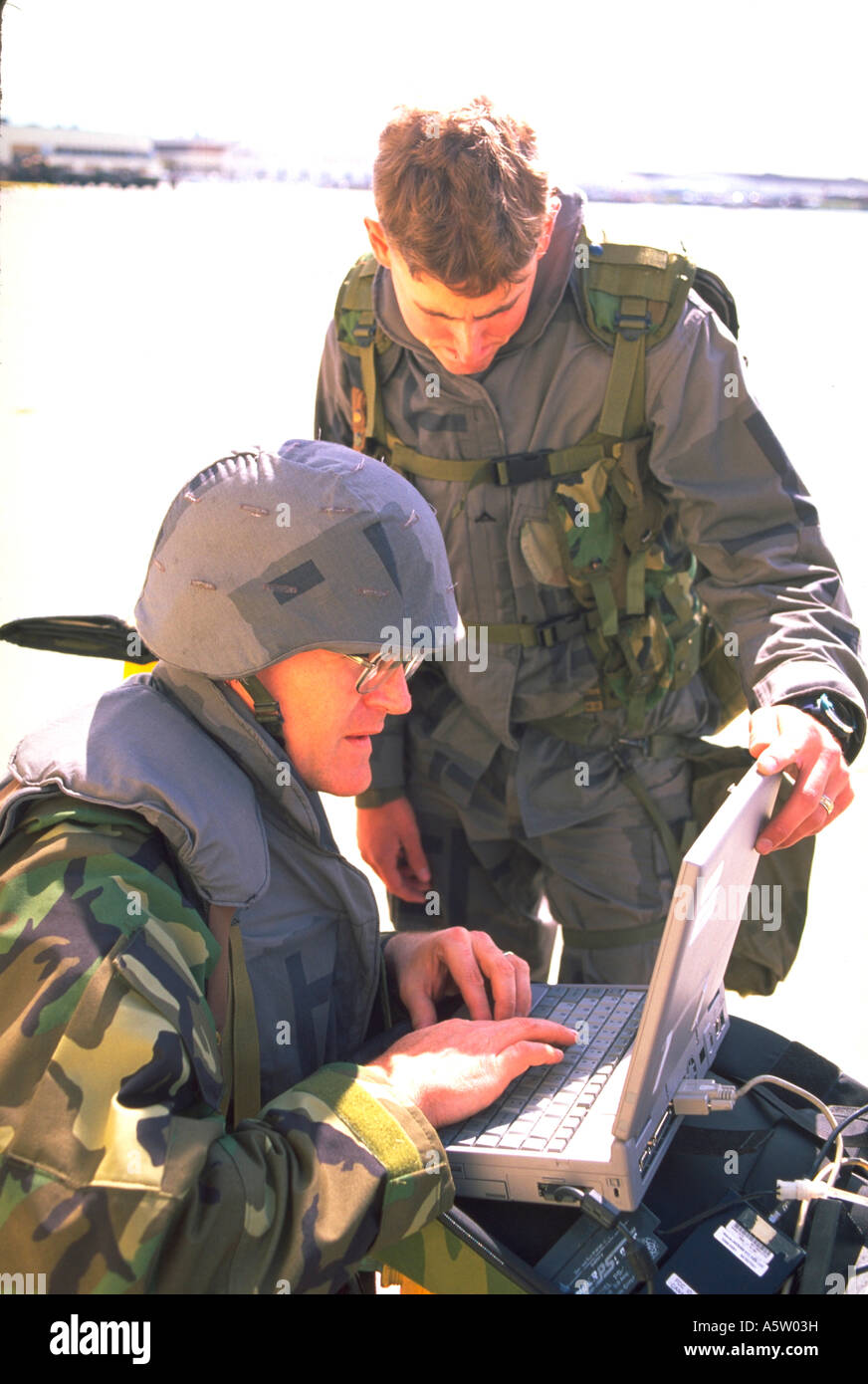 Militar hi-res stock photography and images - Alamy