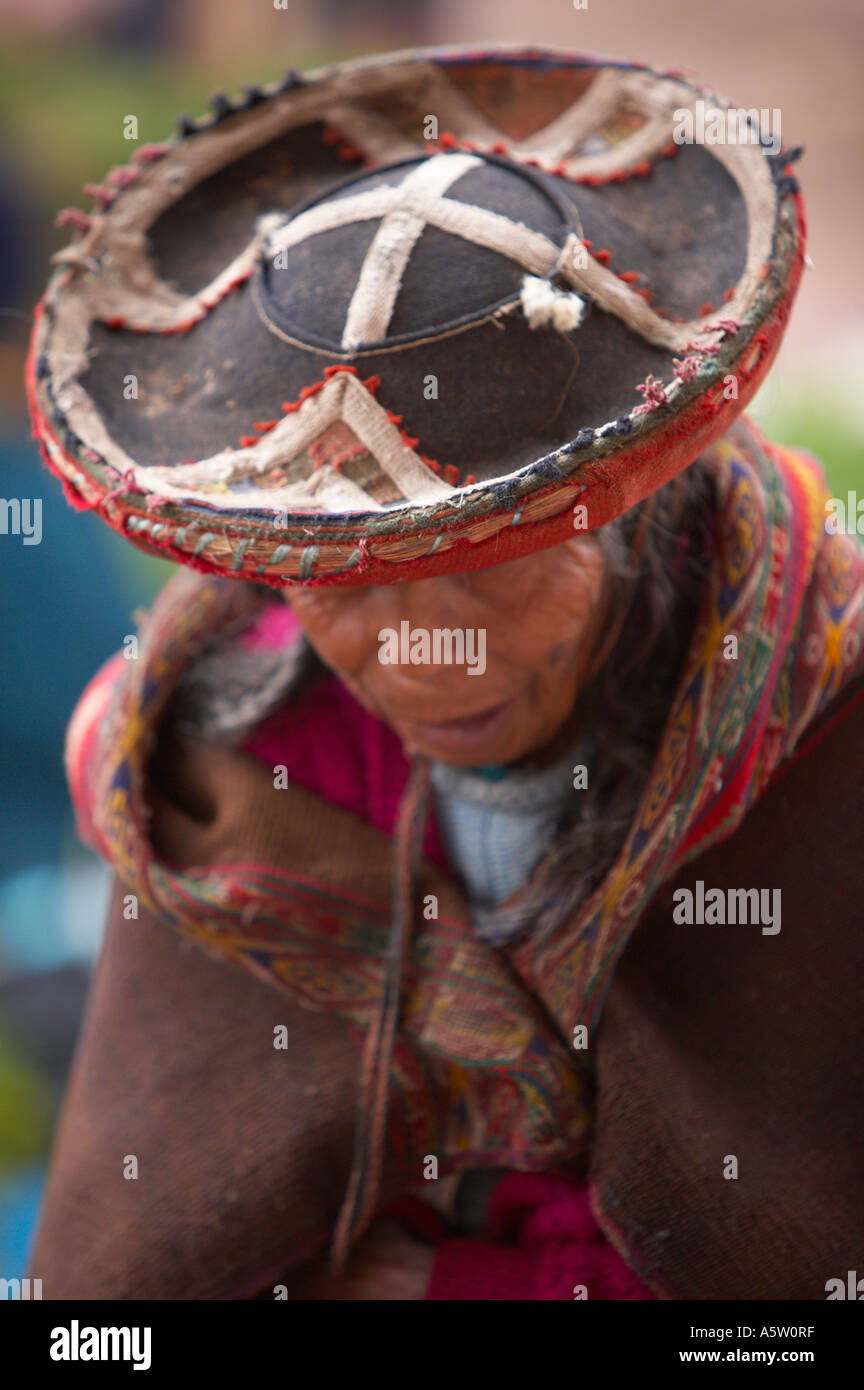 woman with traditional hat at Chincherro market nr Cusco Peru Stock ...