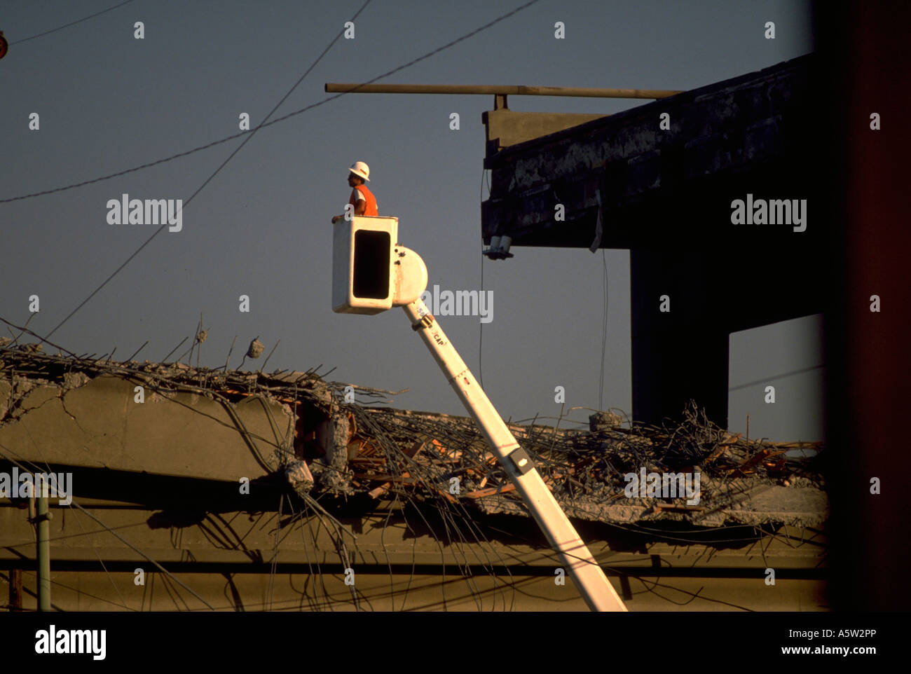 1989 earthquake freeway hi-res stock photography and images - Alamy