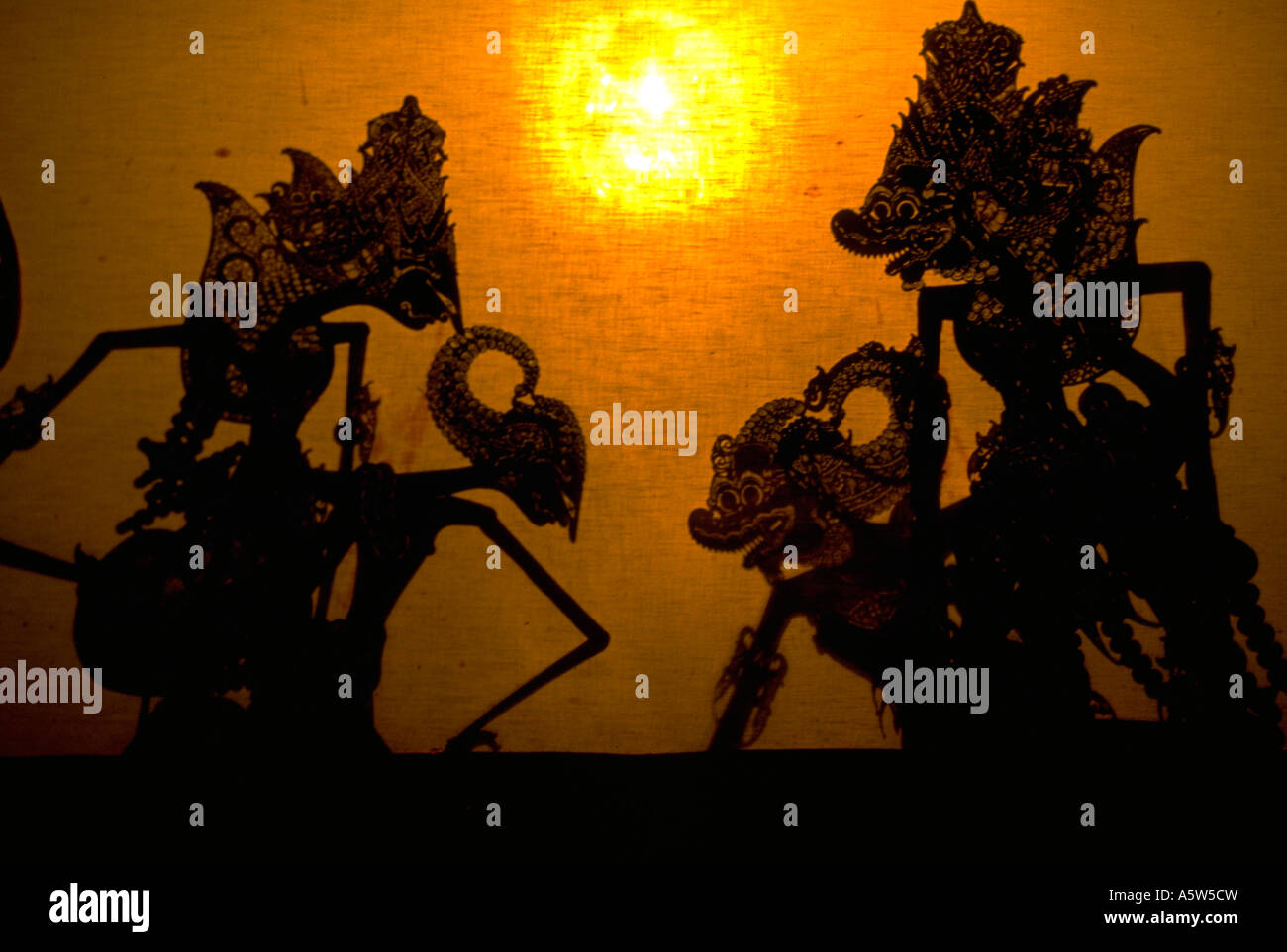 Java shadow puppets hi-res stock photography and images - Alamy