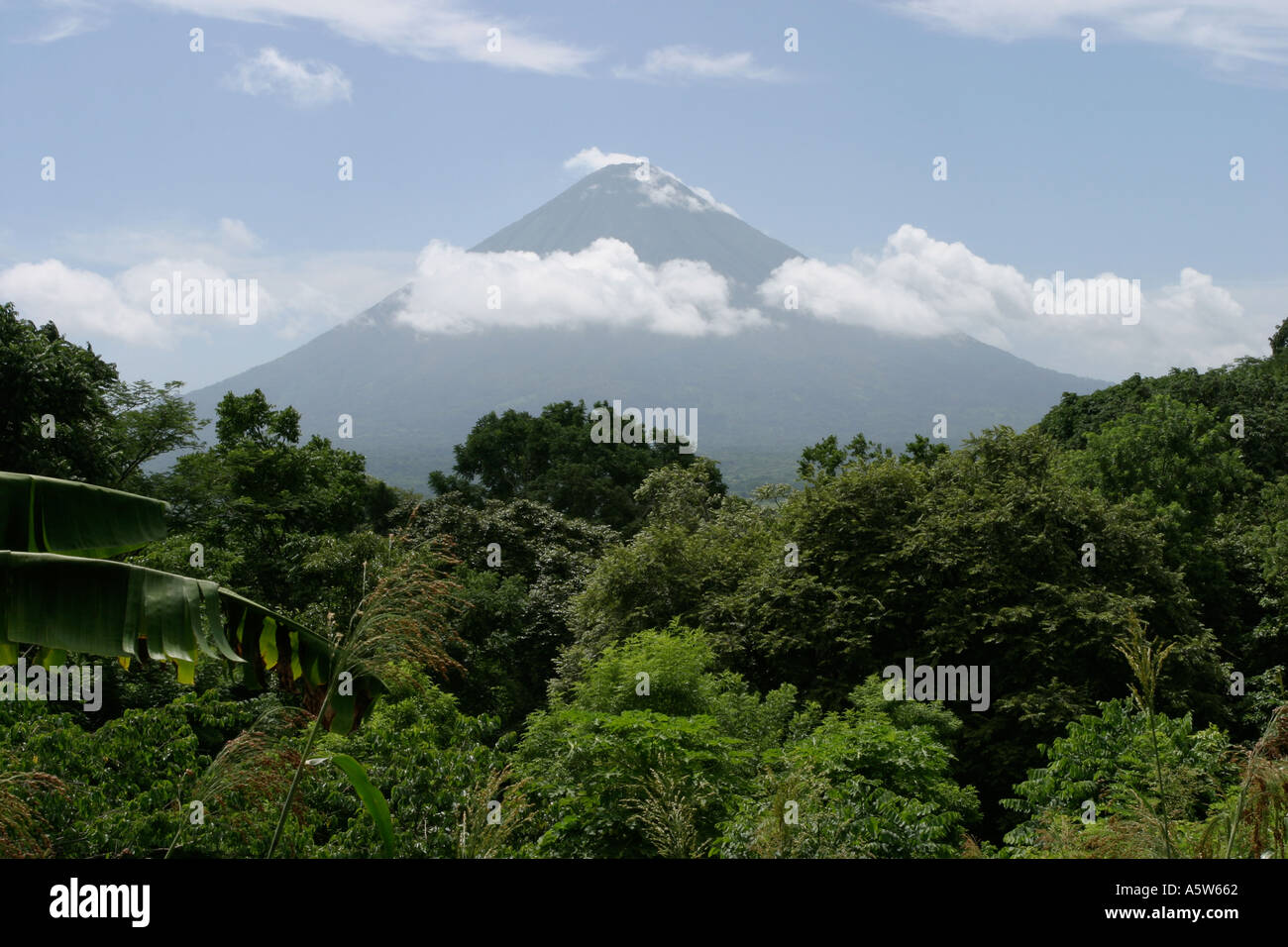 Volcan Concepcion Ometepe Lago Nicaragua Stock Photo - Alamy