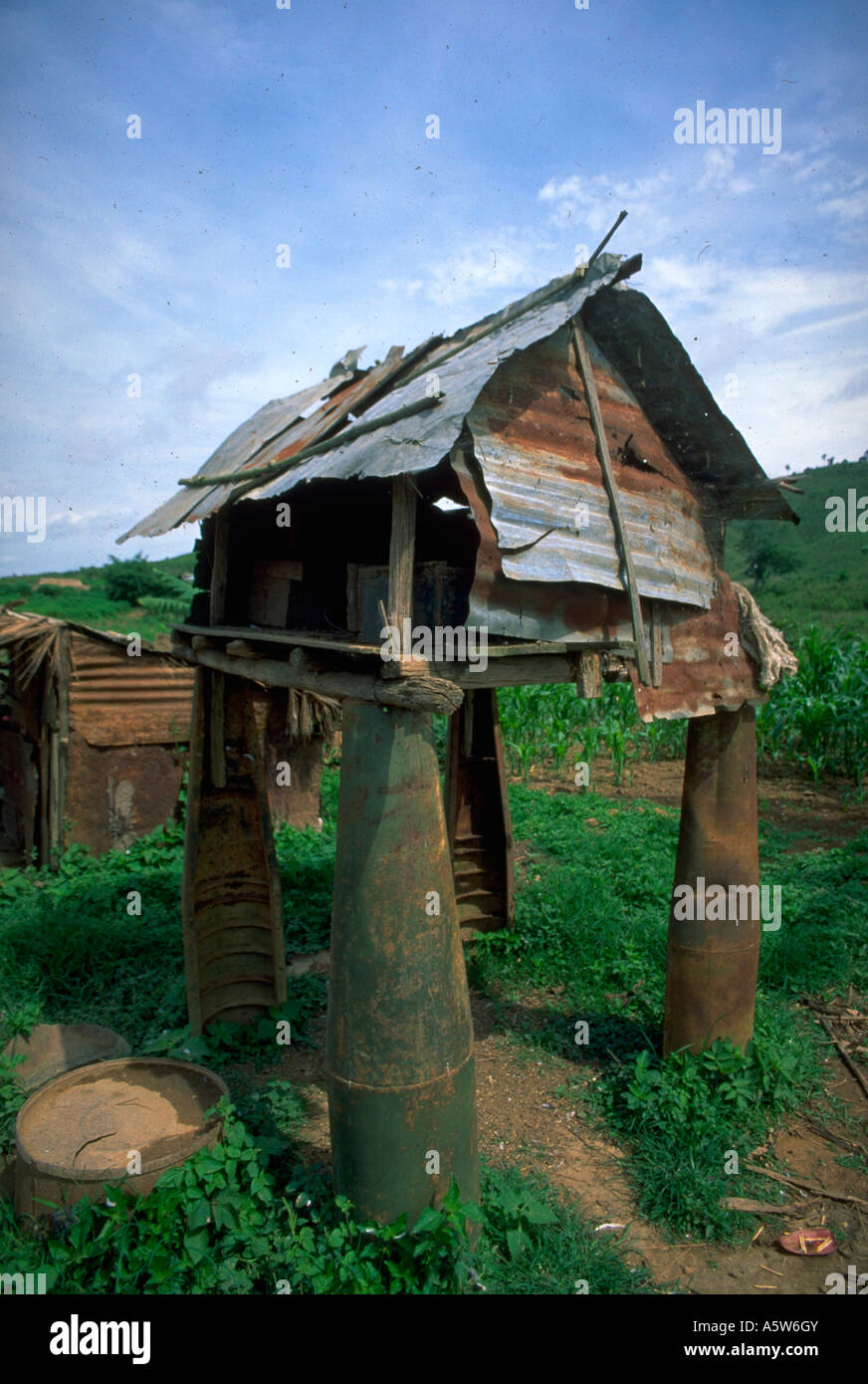 Bomb shelter home hi-res stock photography and images - Alamy