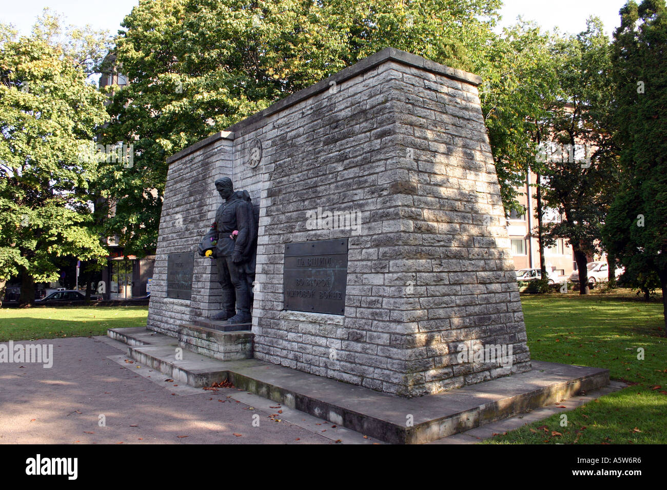 SOVIET WAR MEMORIAL in Tallinn in Estonia Stock Photo - Alamy