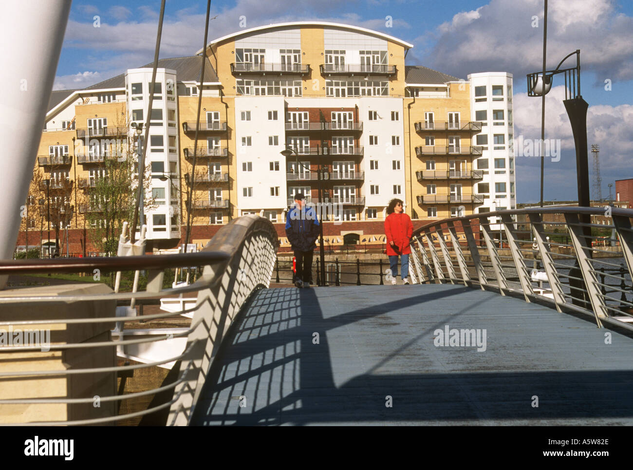 Bridge in cardiff hi-res stock photography and images - Alamy