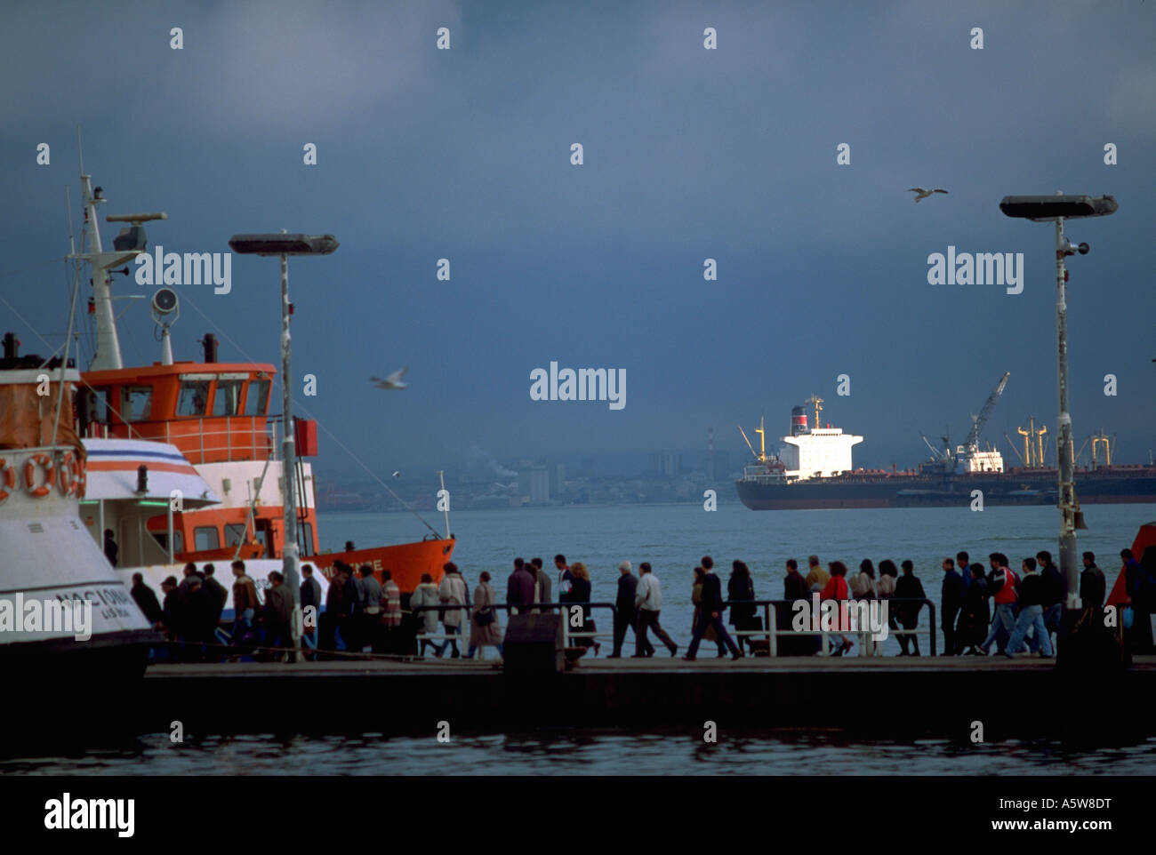 Embarking hi-res stock photography and images - Alamy