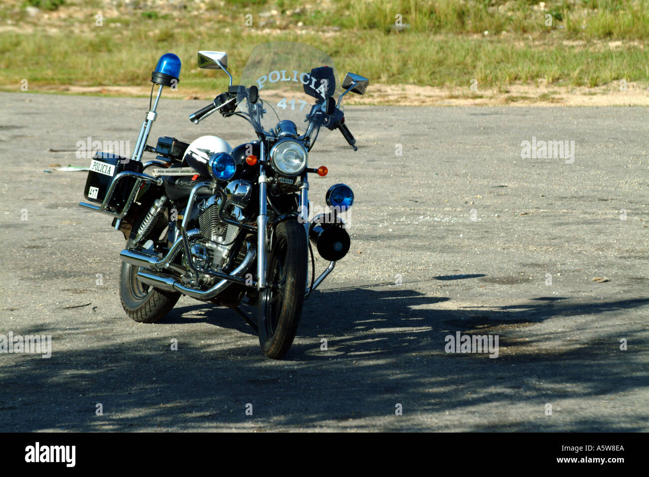 Cuban police officer hi-res stock photography and images - Alamy