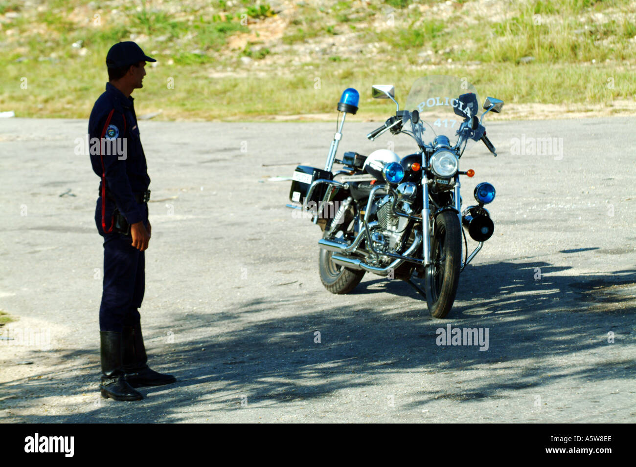 Cuban police officer hi-res stock photography and images - Alamy