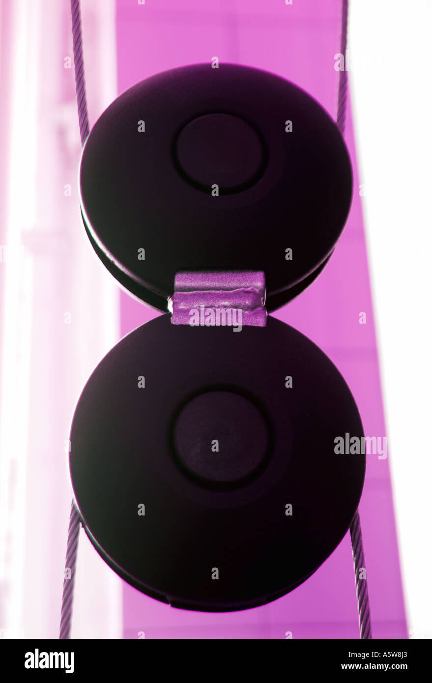 Simple machine pulley hi-res stock photography and images - Alamy