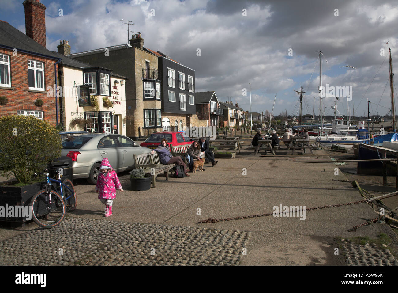 Wivenhoe house essex hi-res stock photography and images - Alamy