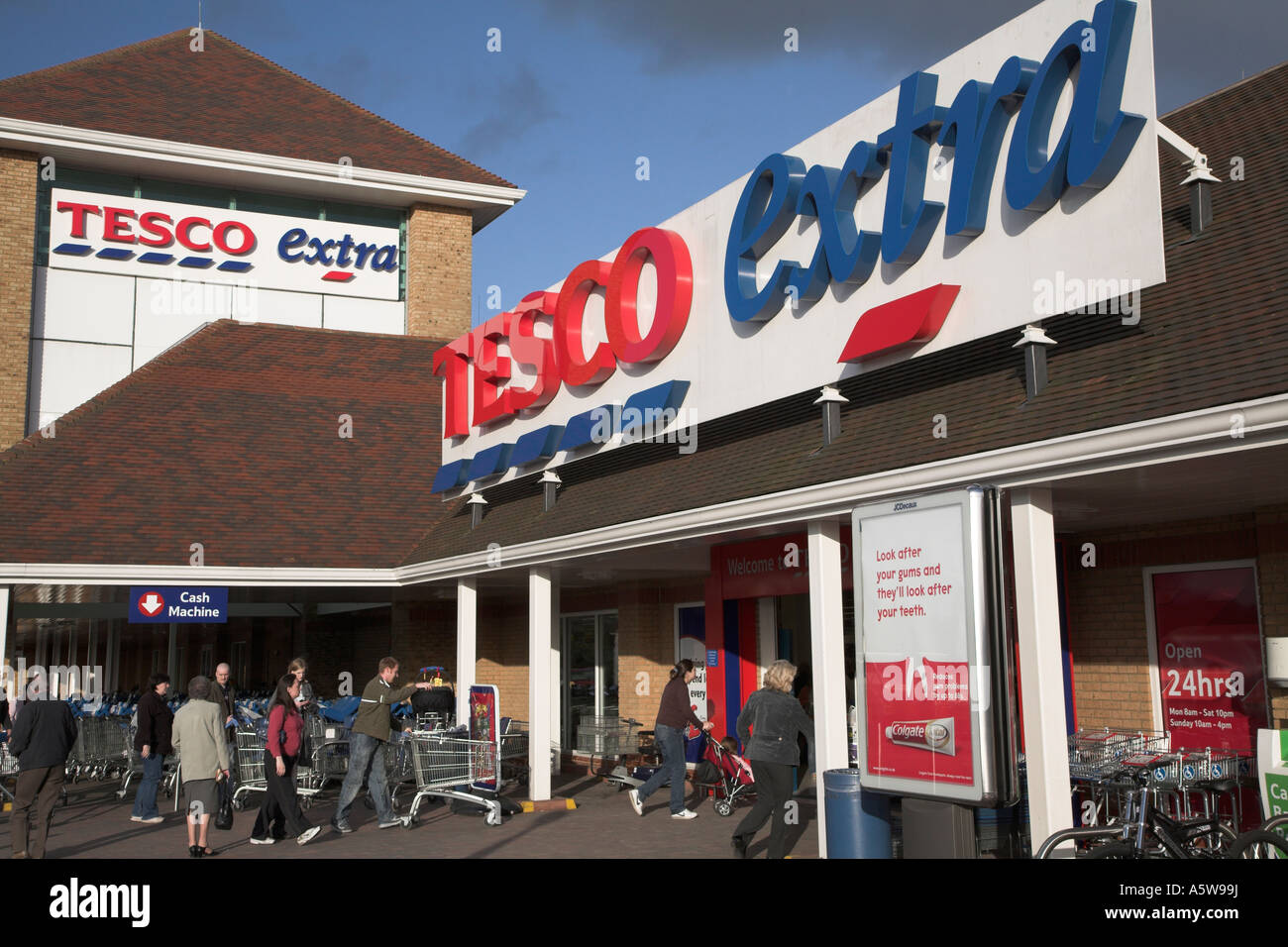 Tesco extra superstore shop and car park martlesham hi-res stock ...