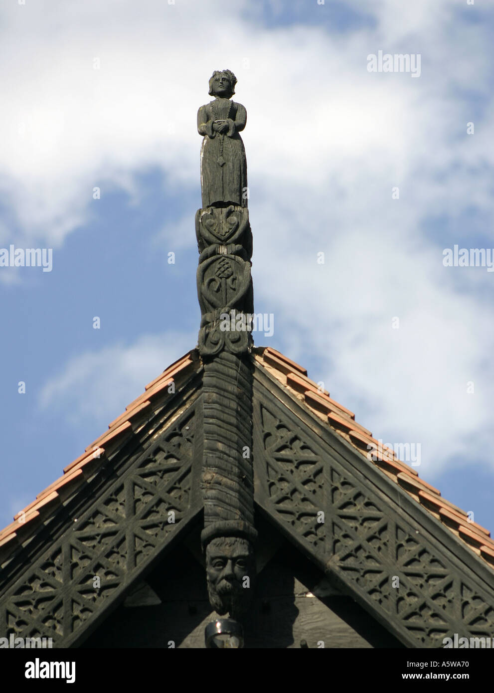 Timber finial hi-res stock photography and images - Alamy