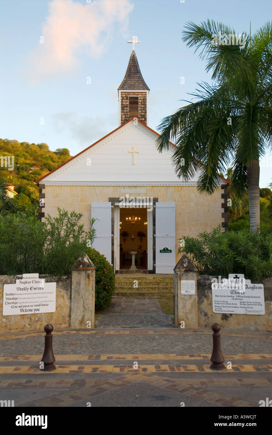 St bartholomews anglican church hi-res stock photography and images - Alamy
