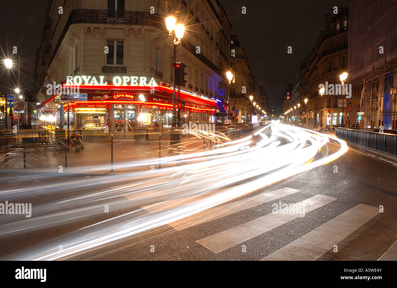 Paris street at night Stock Photo - Alamy