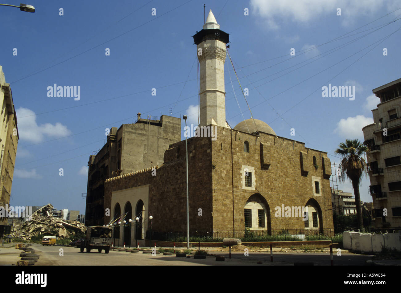 Destruction of mosques hi-res stock photography and images - Alamy