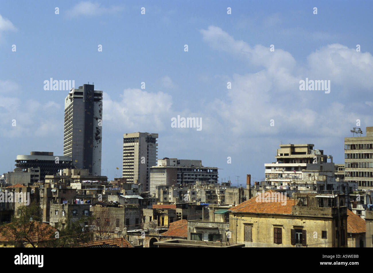 Holiday inn beirut damage hi-res stock photography and images - Alamy