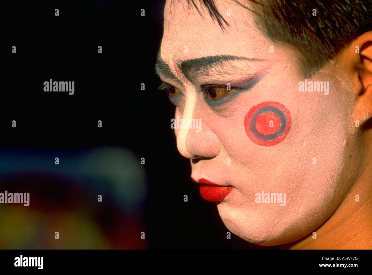 Androgynous fashion hi-res stock photography and images - Alamy