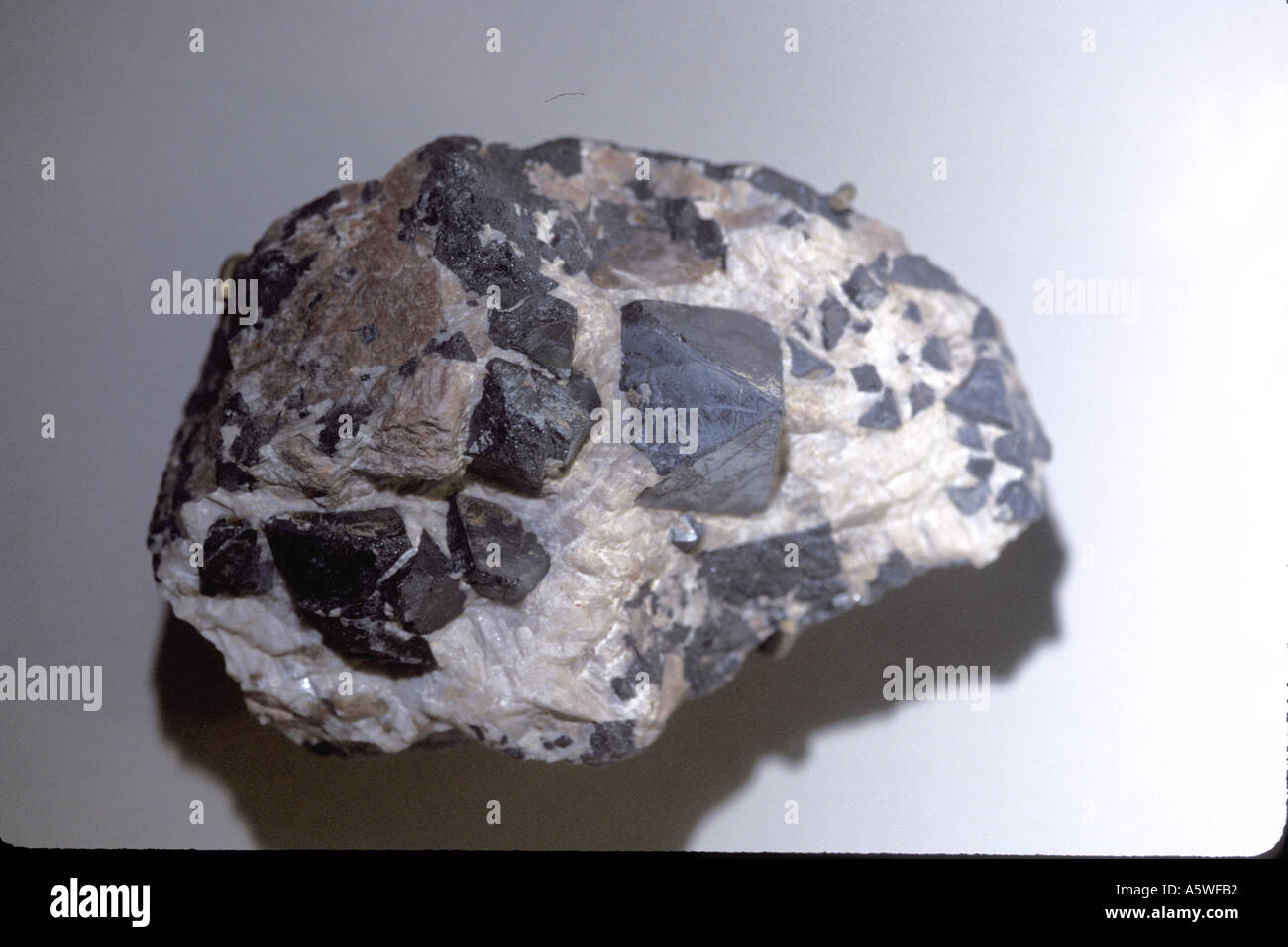 Franklinite New Jersey United States mineral rock earth geology soil ...