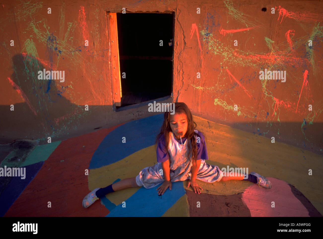 Child drawings hi-res stock photography and images - Alamy